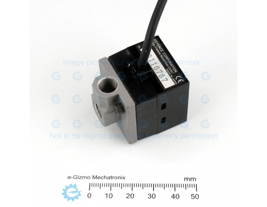 Keyence Digital Vacuum Switch with Analog Output -101.3kPa AP-31A [USED]