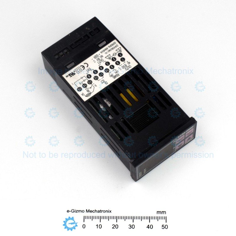 Toho Compact PID Temperature Controller with RS485 TTM-002 [Surplus]